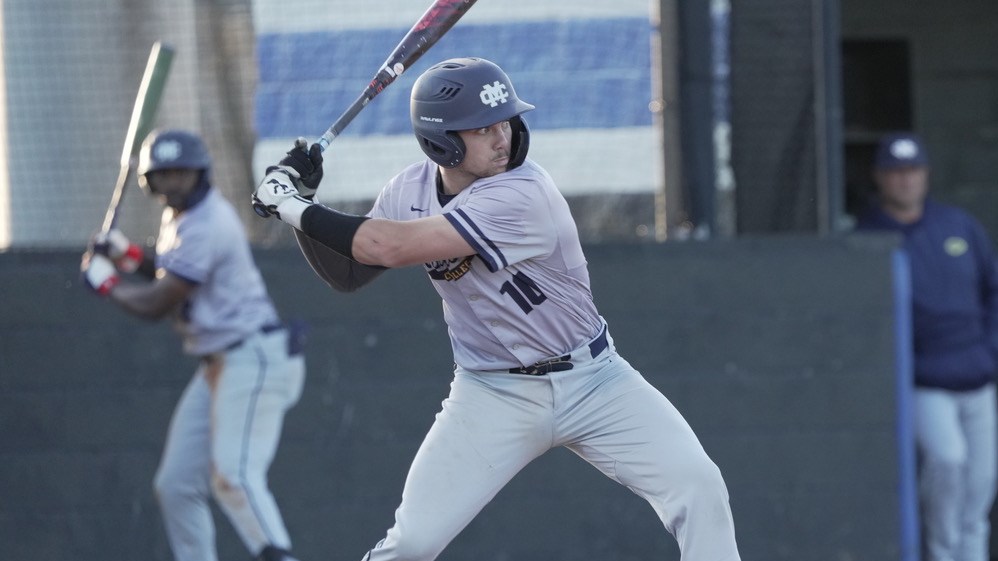 Baseball Drops Series at UAH - Mississippi College Athletics