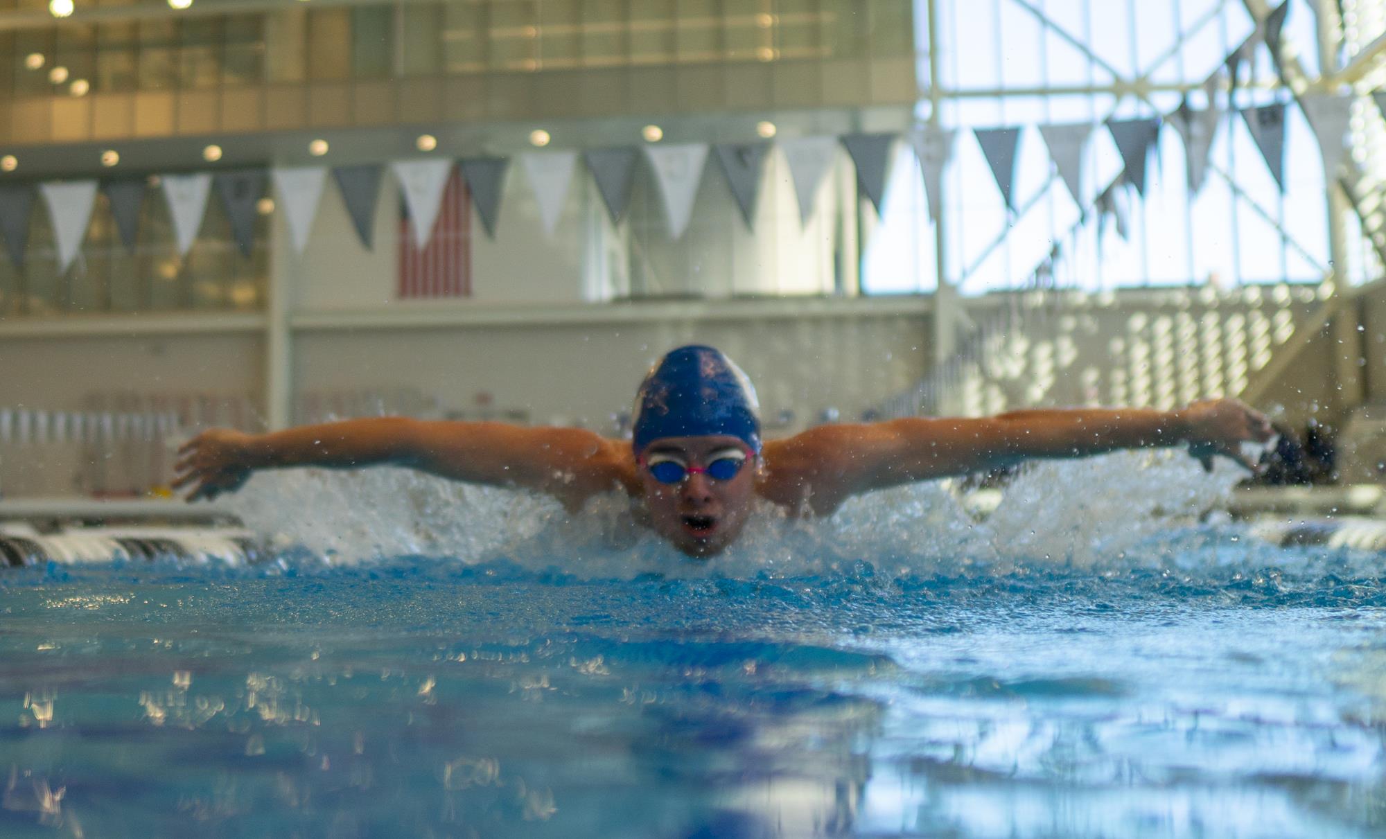 Men's Swim and Dive Edge out Panthers - Colby College