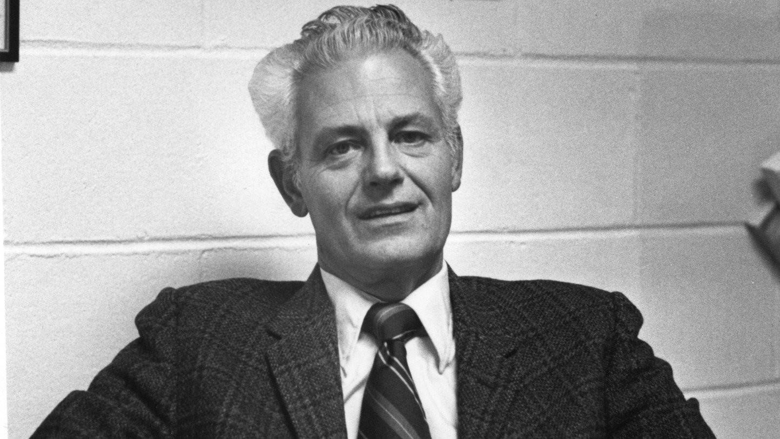 Legendary Athletic Trainer Carl E. Nelson Dies at 92 - Colby College