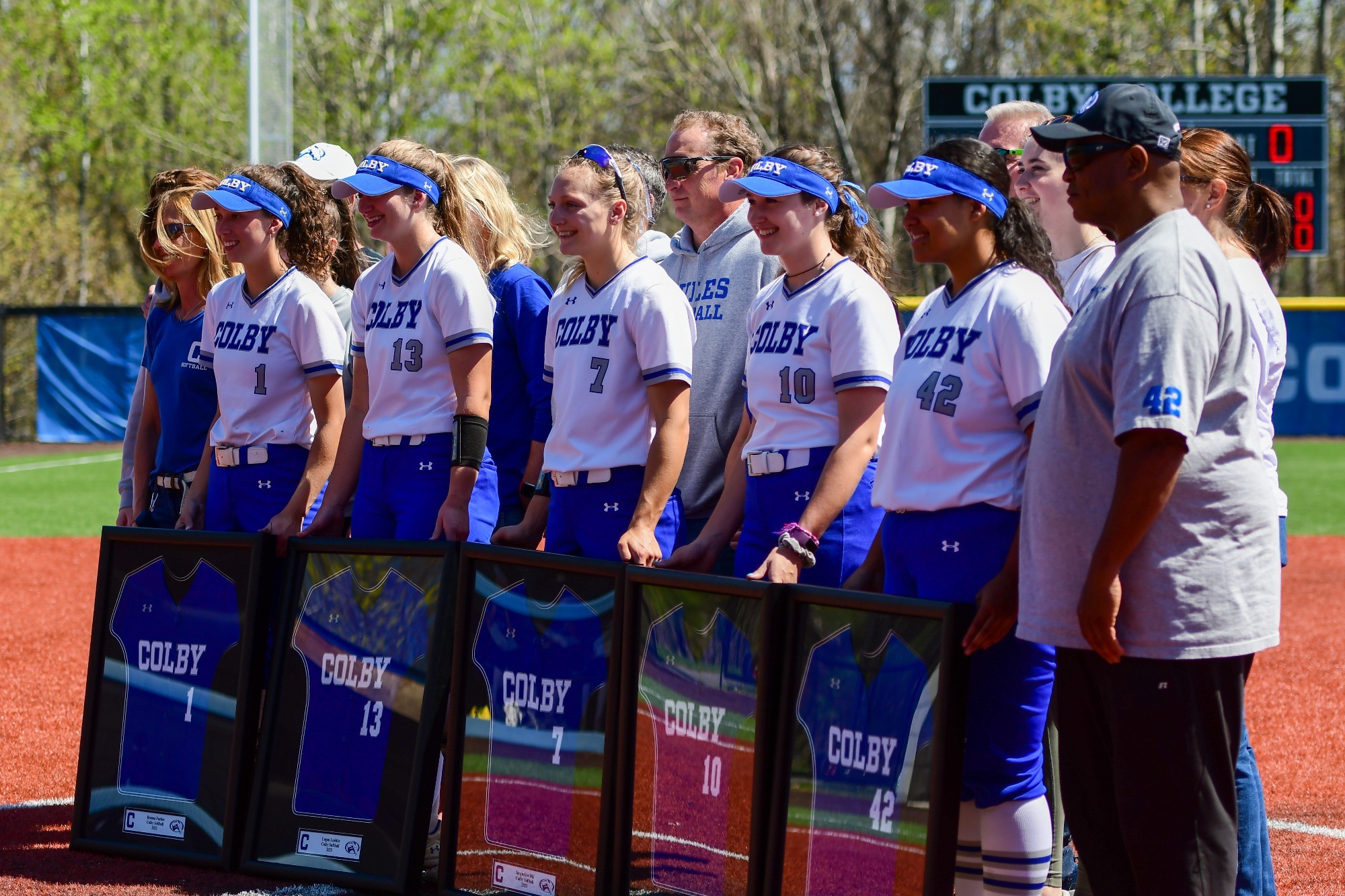 Women's Softball Bounces Back Against Amherst on Senior Day - Colby College