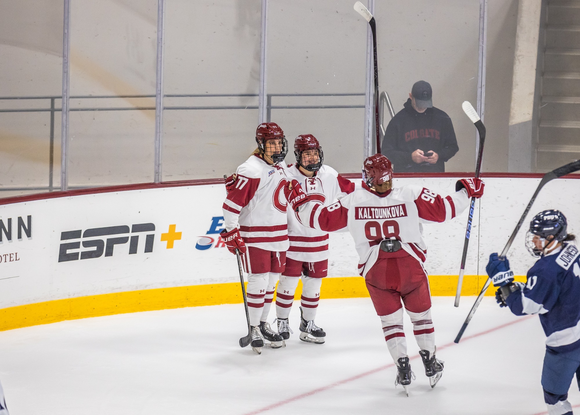 Dara Greig - Women's Ice Hockey - Colgate University Athletics