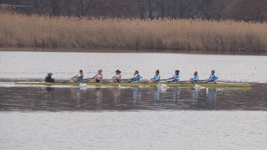 Women's Rowing Tops Rutgers in Home Debut - Columbia University Athletics