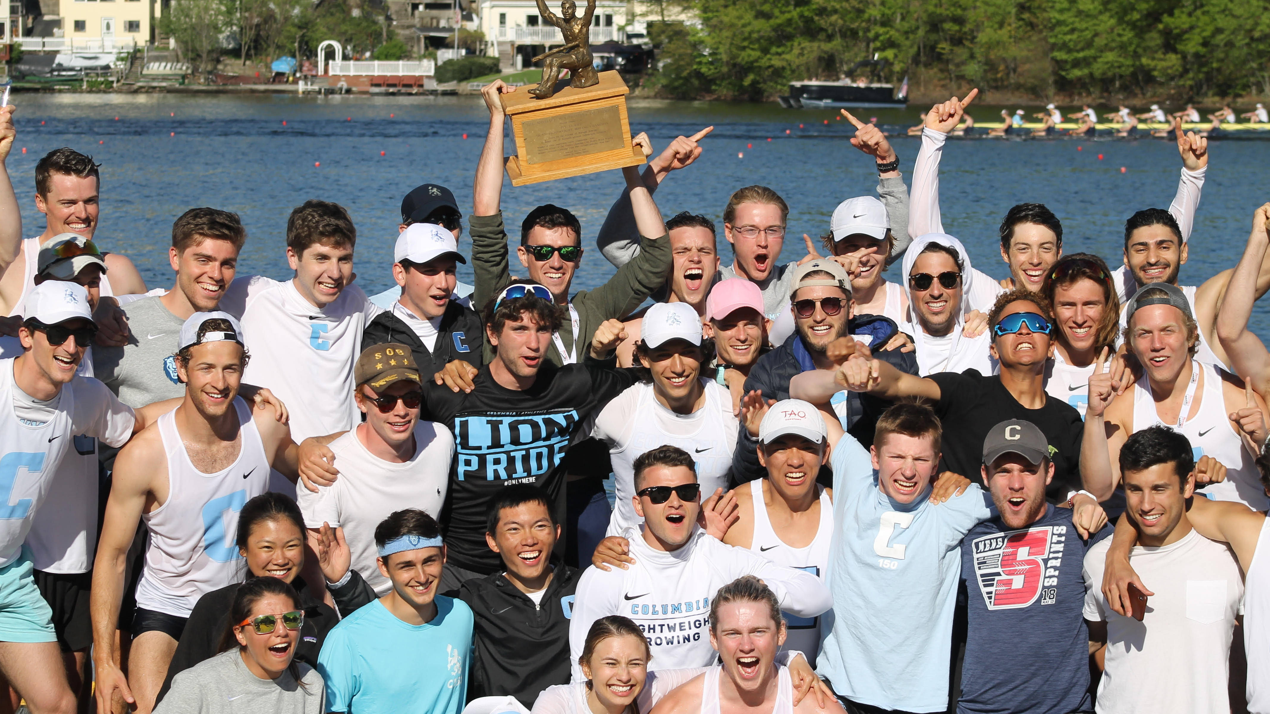 Lightweight Rowing V8 & 2V8 Take Gold at EARC Sprints - Columbia ...