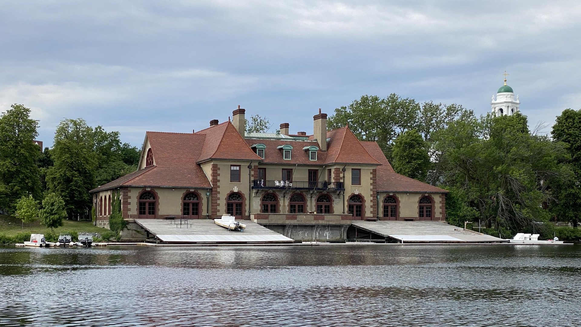 Radcliffe Lightweight Rowing Has Success in Day One of Knecht Cup ...