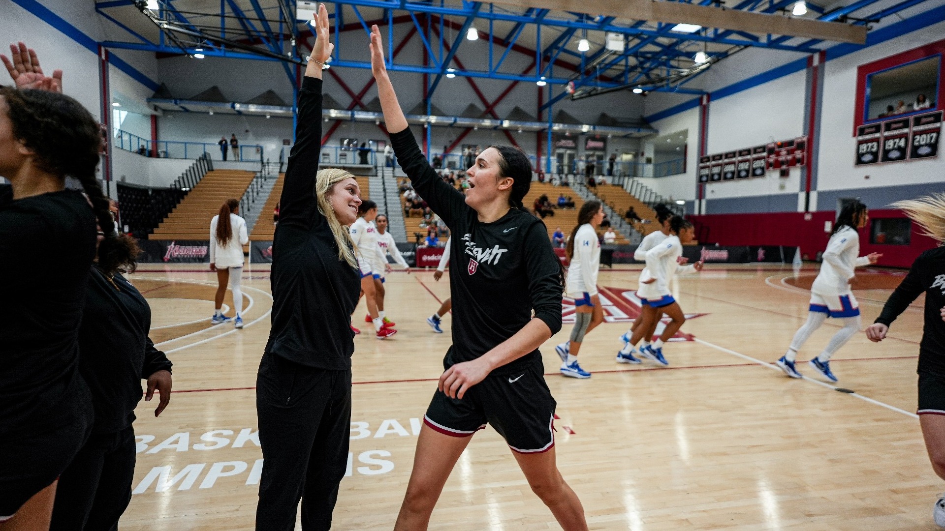 Women’s Basketball Improves to 5-2, Down SMU 80-67 - Harvard University