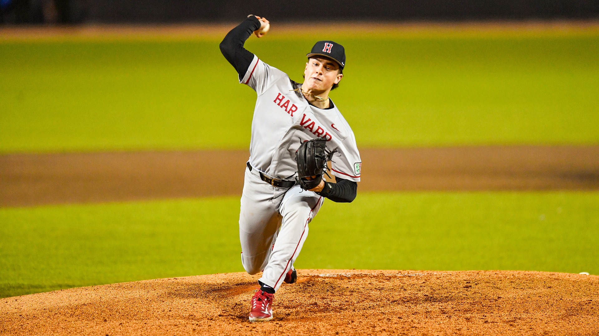 Baseball Beats The Citadel, 4-3, in 10 Innings to Split Saturday ...