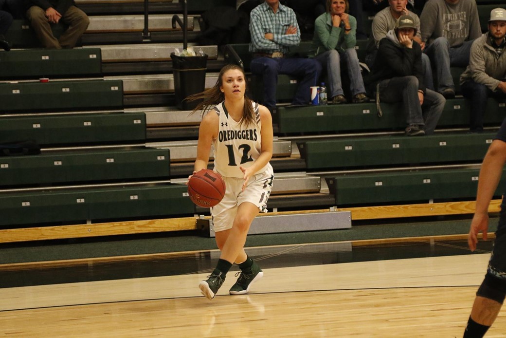 Monica Landdeck - Women's Basketball - Montana Tech Athletics