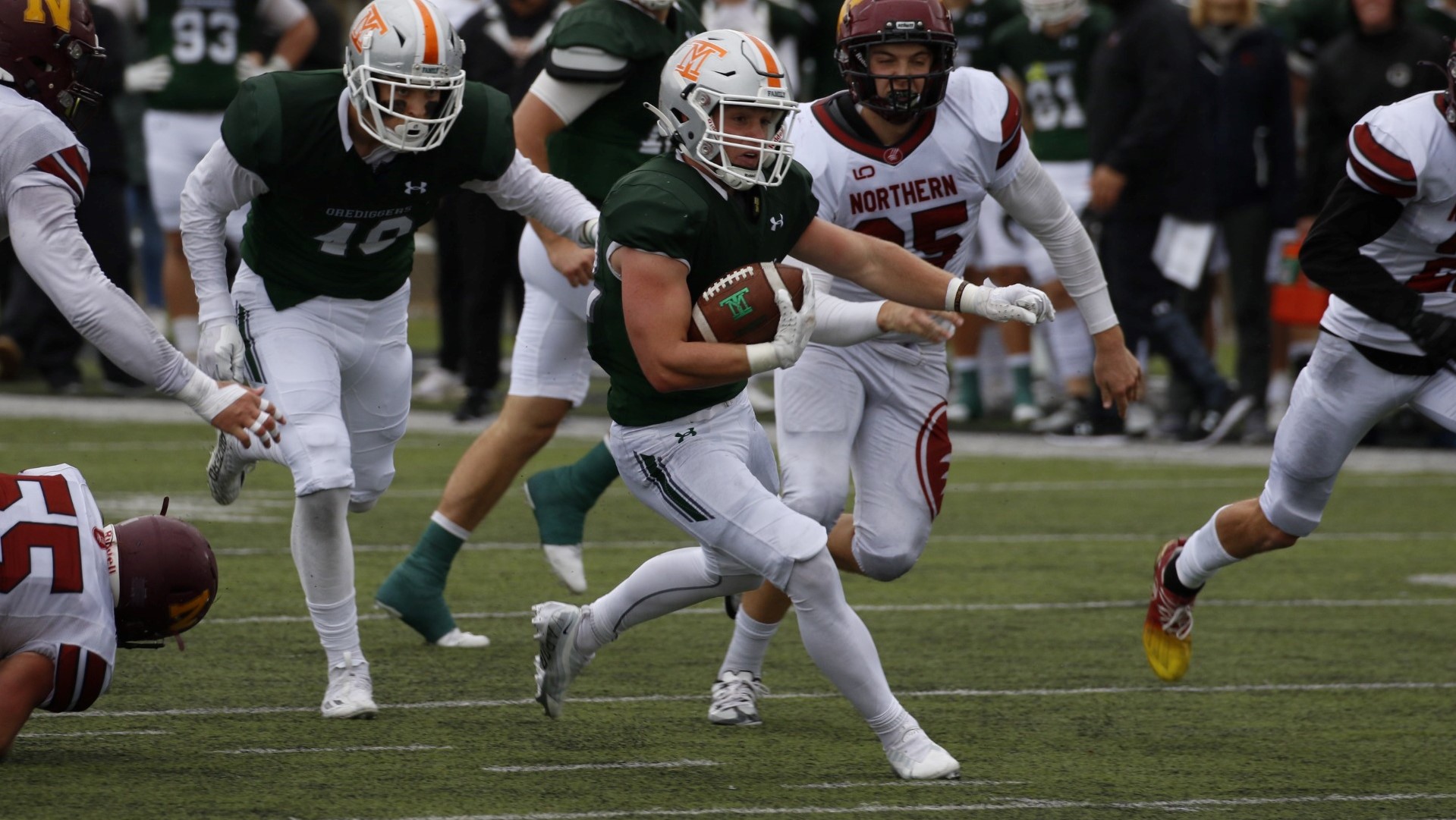 Orediggers Extinguish the Lights - Montana Tech Athletics