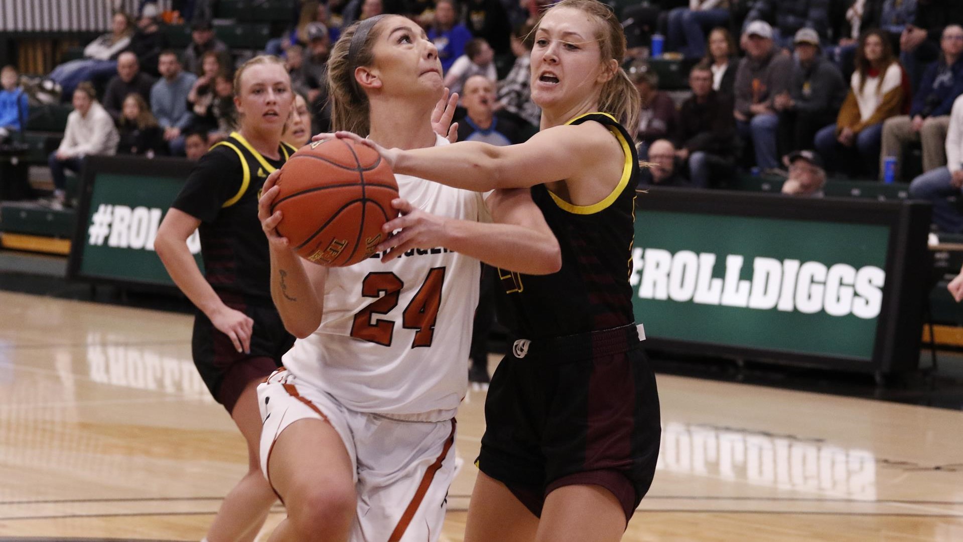 Tavia Rooney - Women's Basketball - Montana Tech Athletics