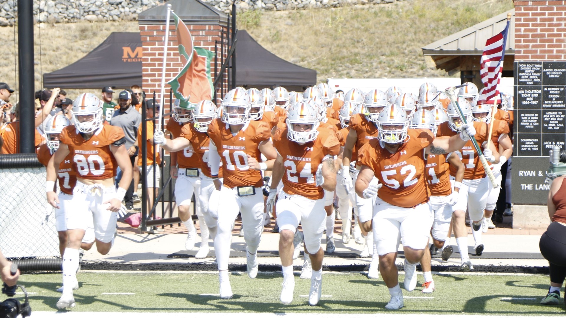 Football Enters First Coaches' Top 25 Poll - Montana Tech Athletics