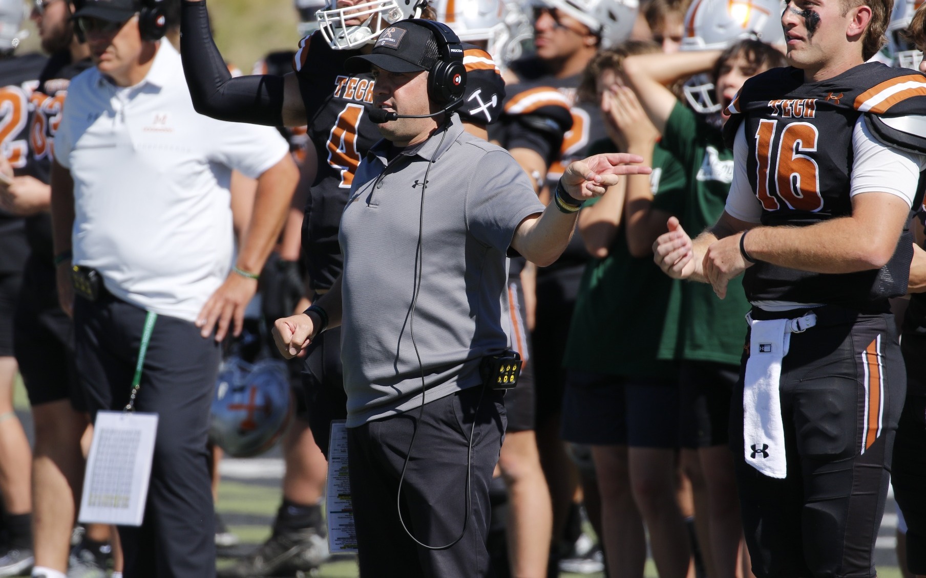 Oredigger Football Climbs to No.22 - Montana Tech Athletics