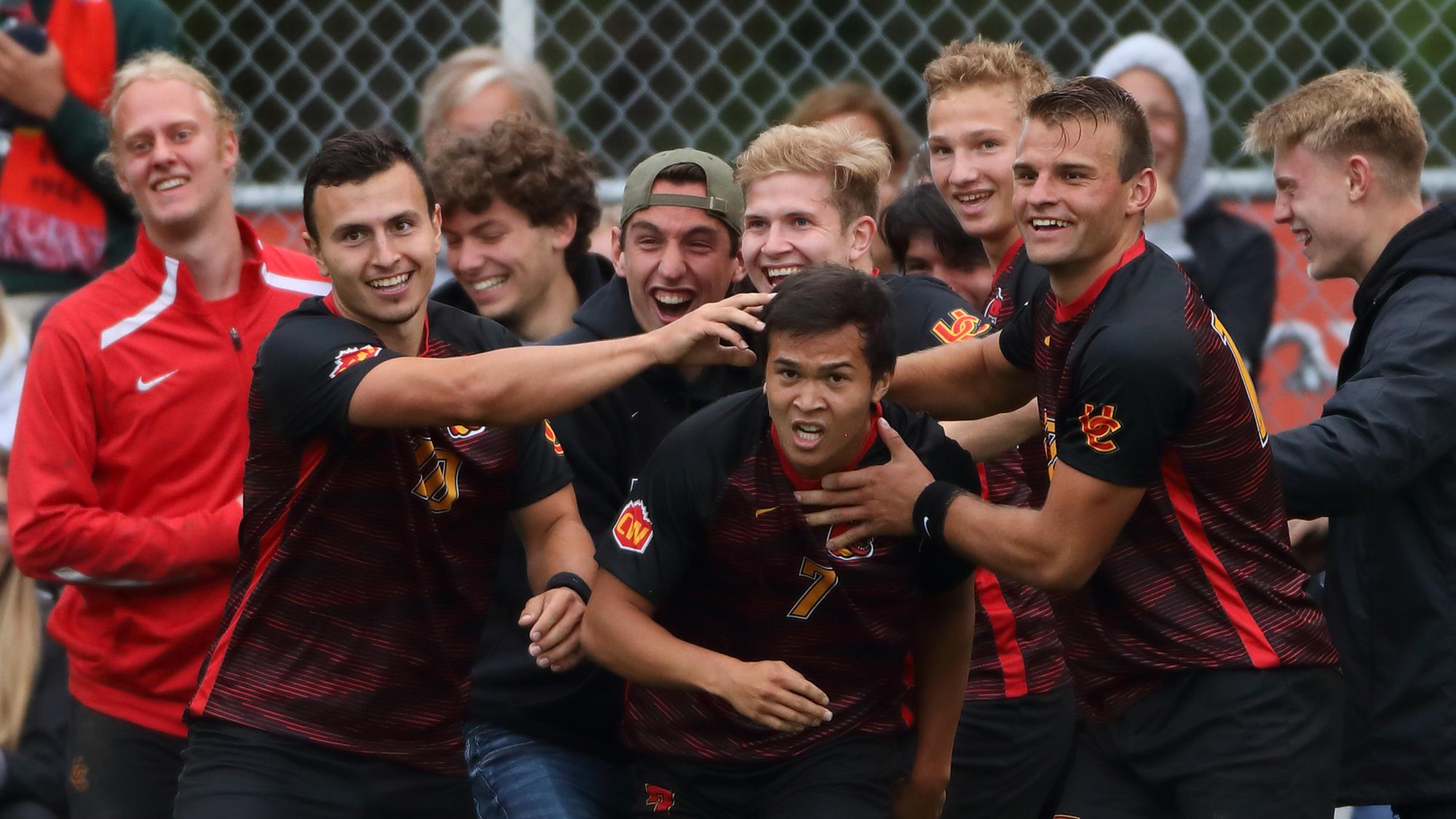Dominik Zuczek - 2020 - Men's Soccer - University of Calgary Athletics