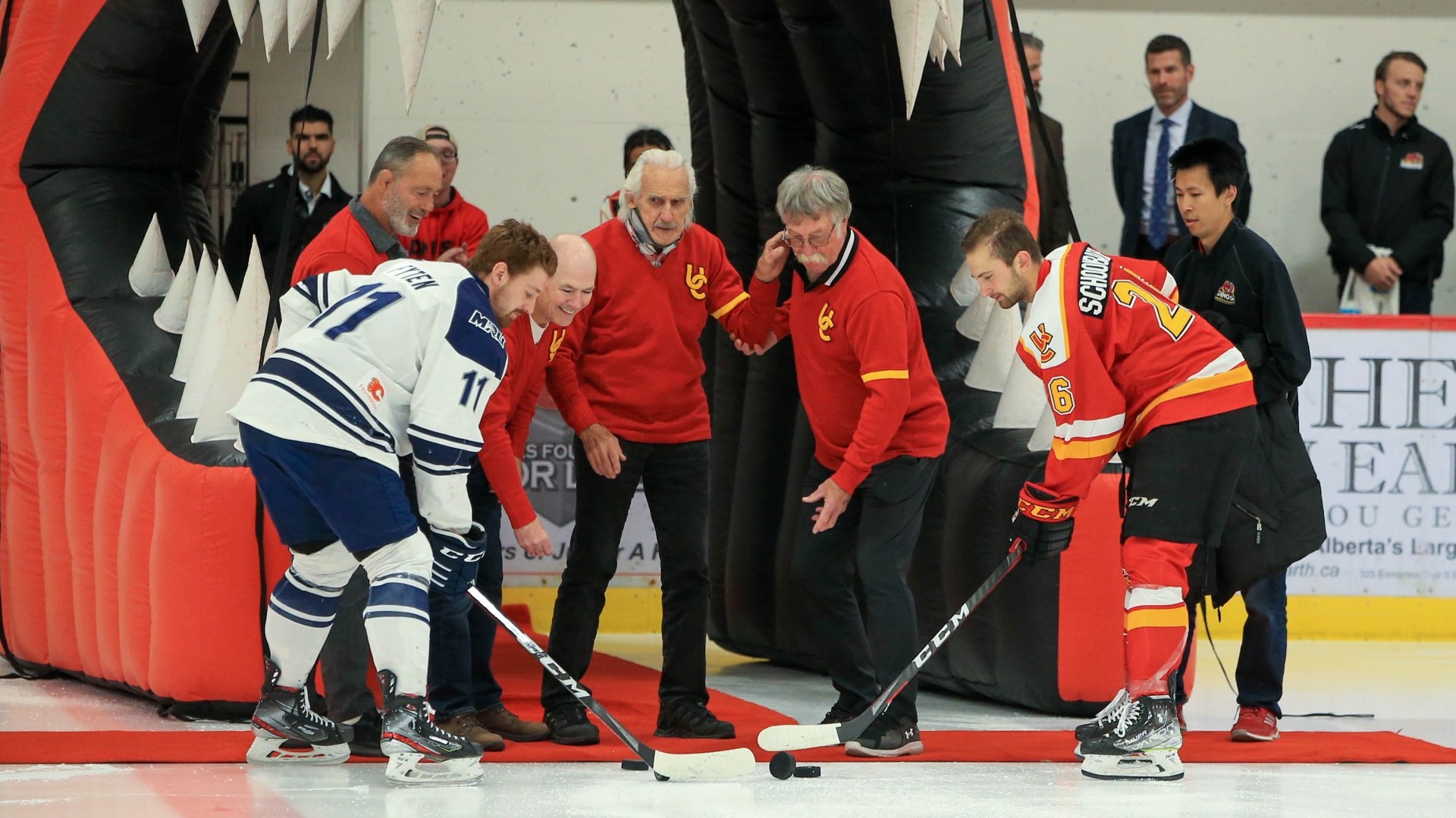 Strange sounds buzzer in Dinos comeback - University of Calgary Athletics