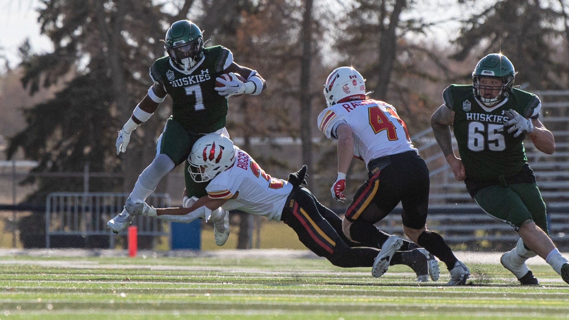 Banged up Dinos close out 2022 campaign - University of Calgary Athletics
