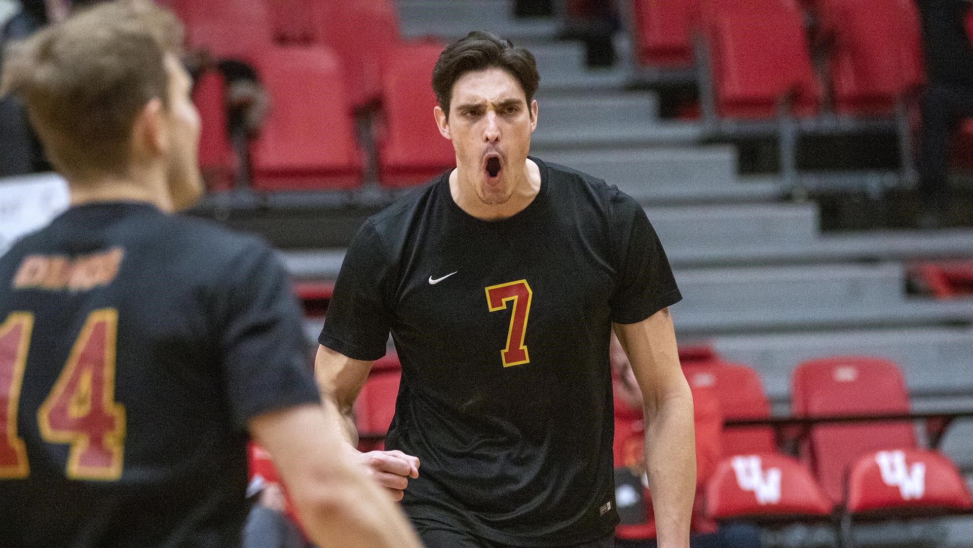 Hamish Hazelden - 2021-22 - Men's Volleyball - University of Calgary ...