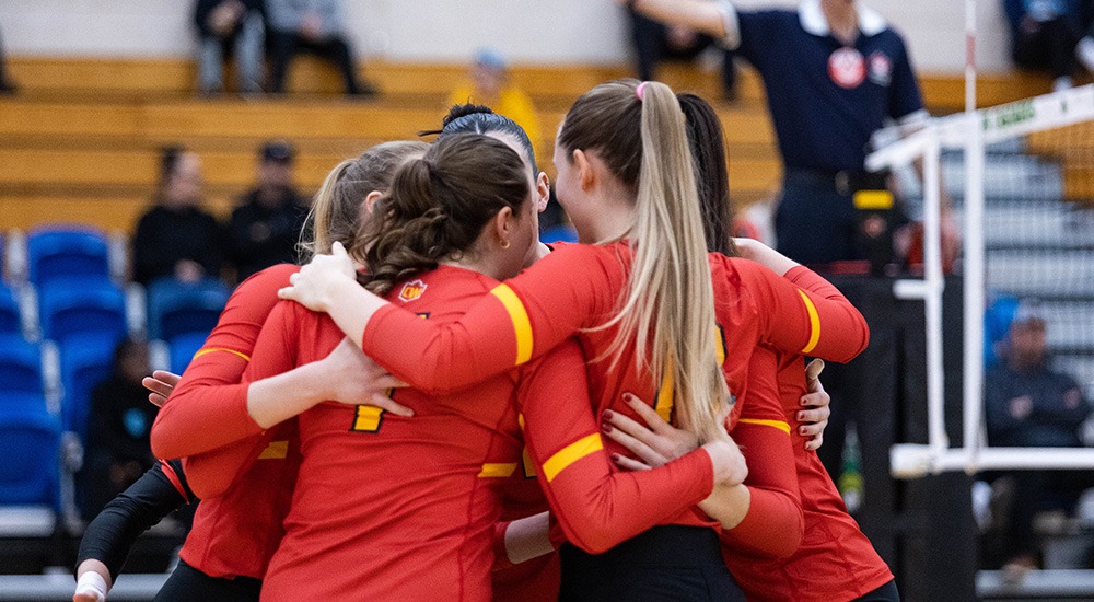 Cascades trip up Dinos in second half opener - University of Calgary ...