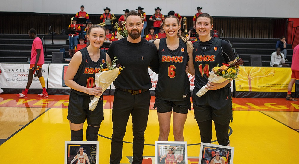 Madison Landry - 2022-23 - Women's Basketball - University of Calgary ...