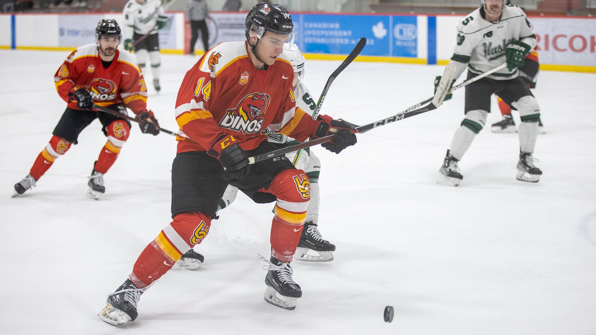 Huskies stun Dinos in Game 1 - University of Calgary Athletics