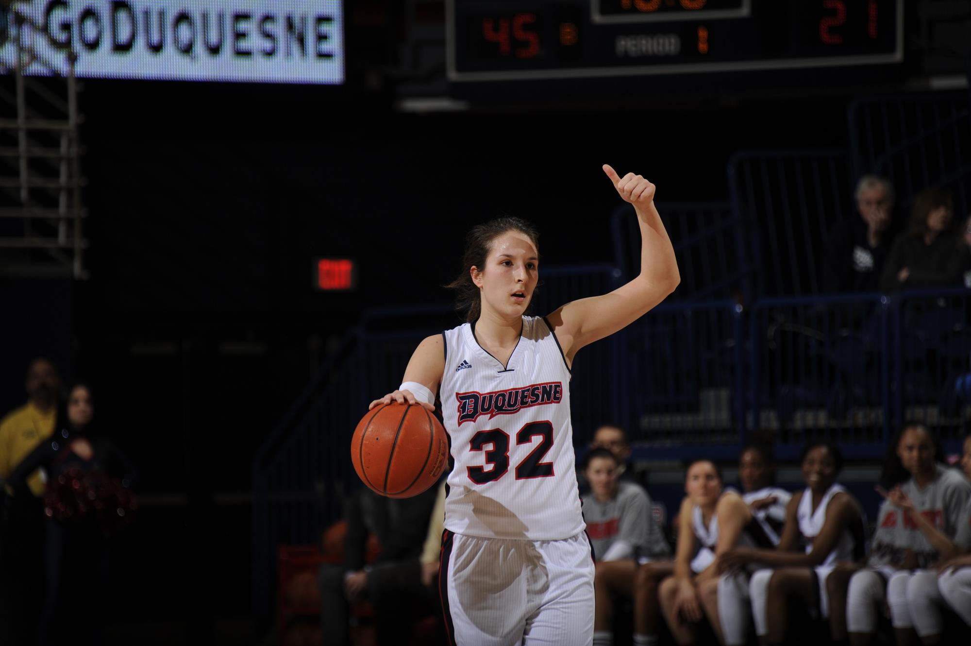 April Robinson - Women's Basketball - Duquesne University Athletics