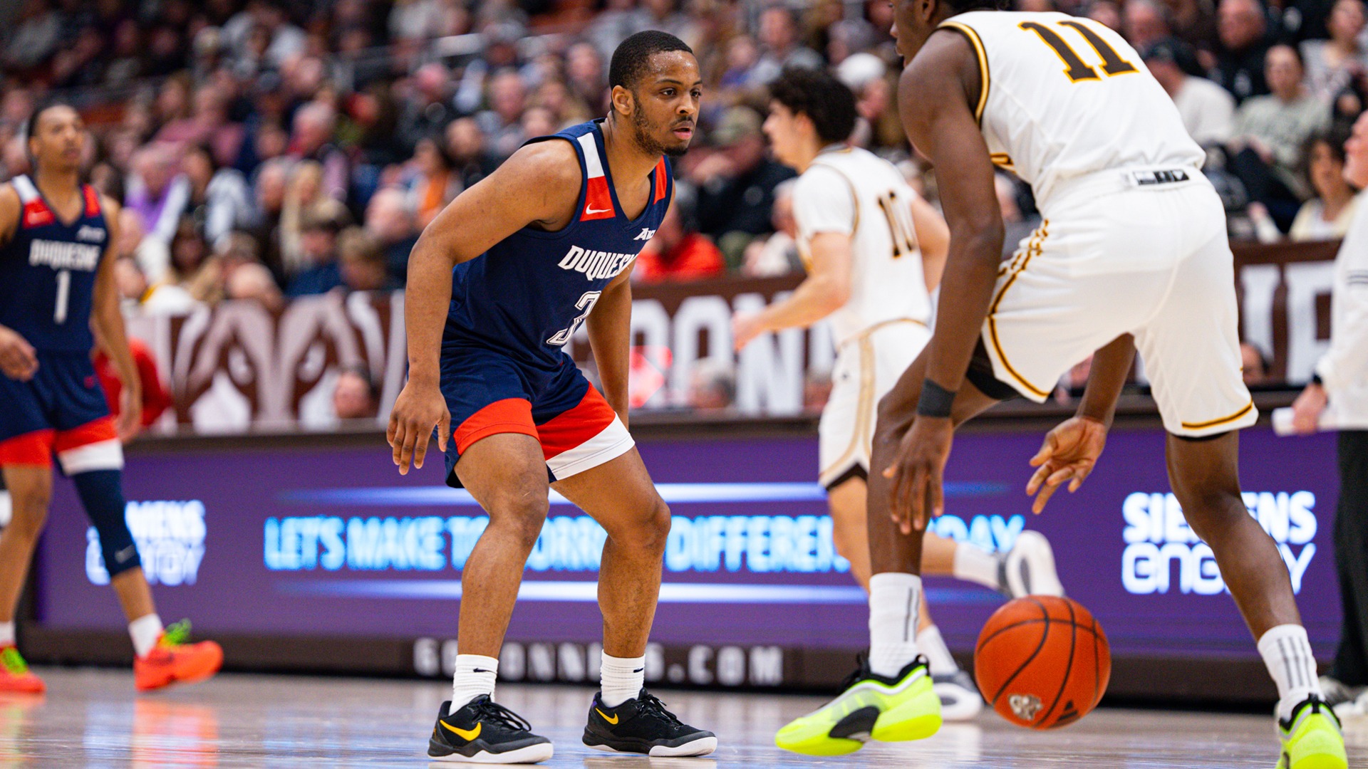 Preview: Loyola Chicago vs. Duquesne - Duquesne University Athletics