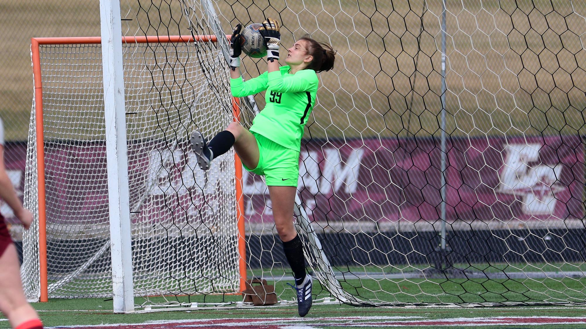 Maria Young - 2020-21 - Women's Soccer - Earlham College