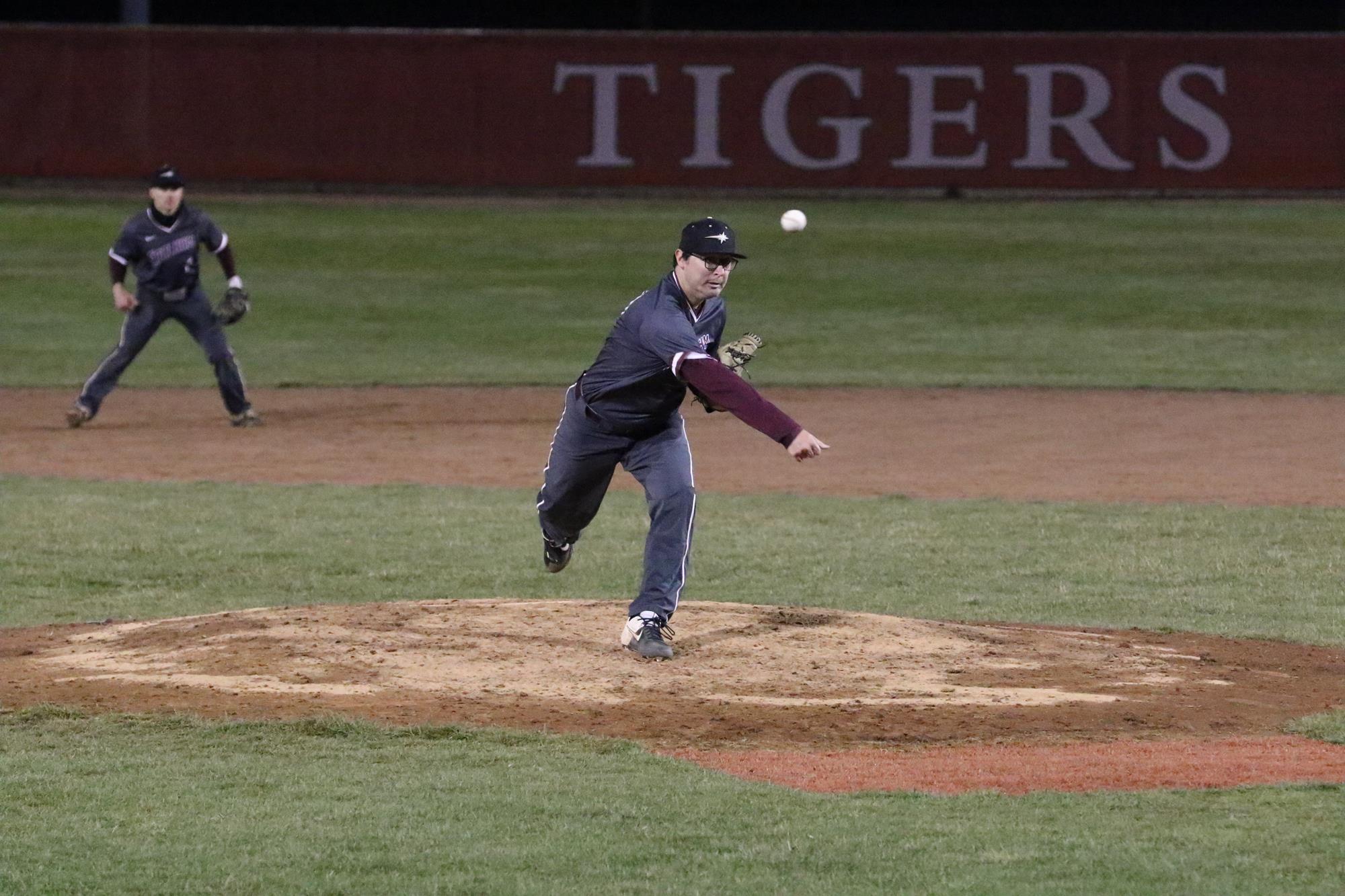 Baseball drops road opener - Earlham College