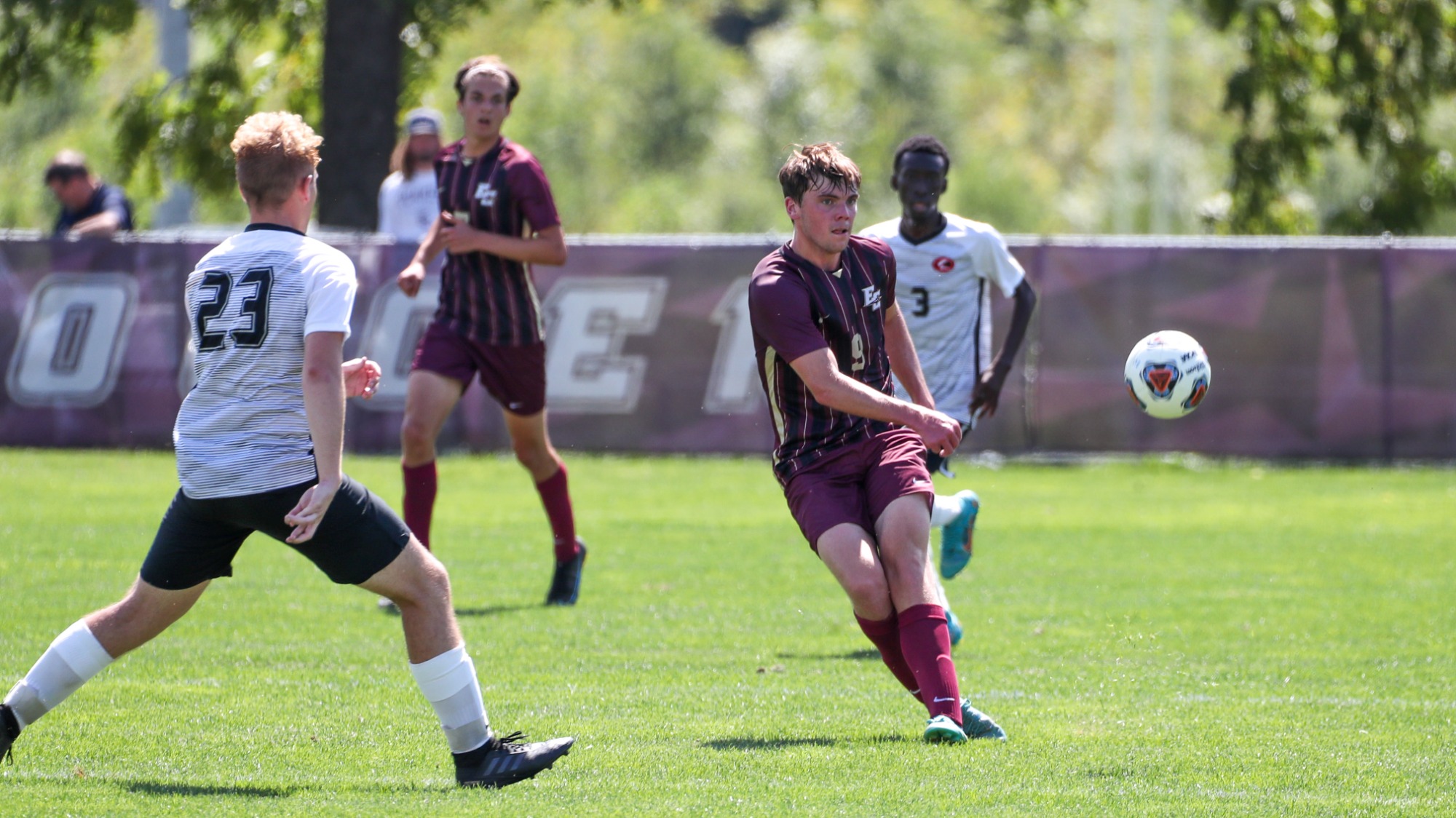 MSOC scores late to defeat Cougars - Earlham College