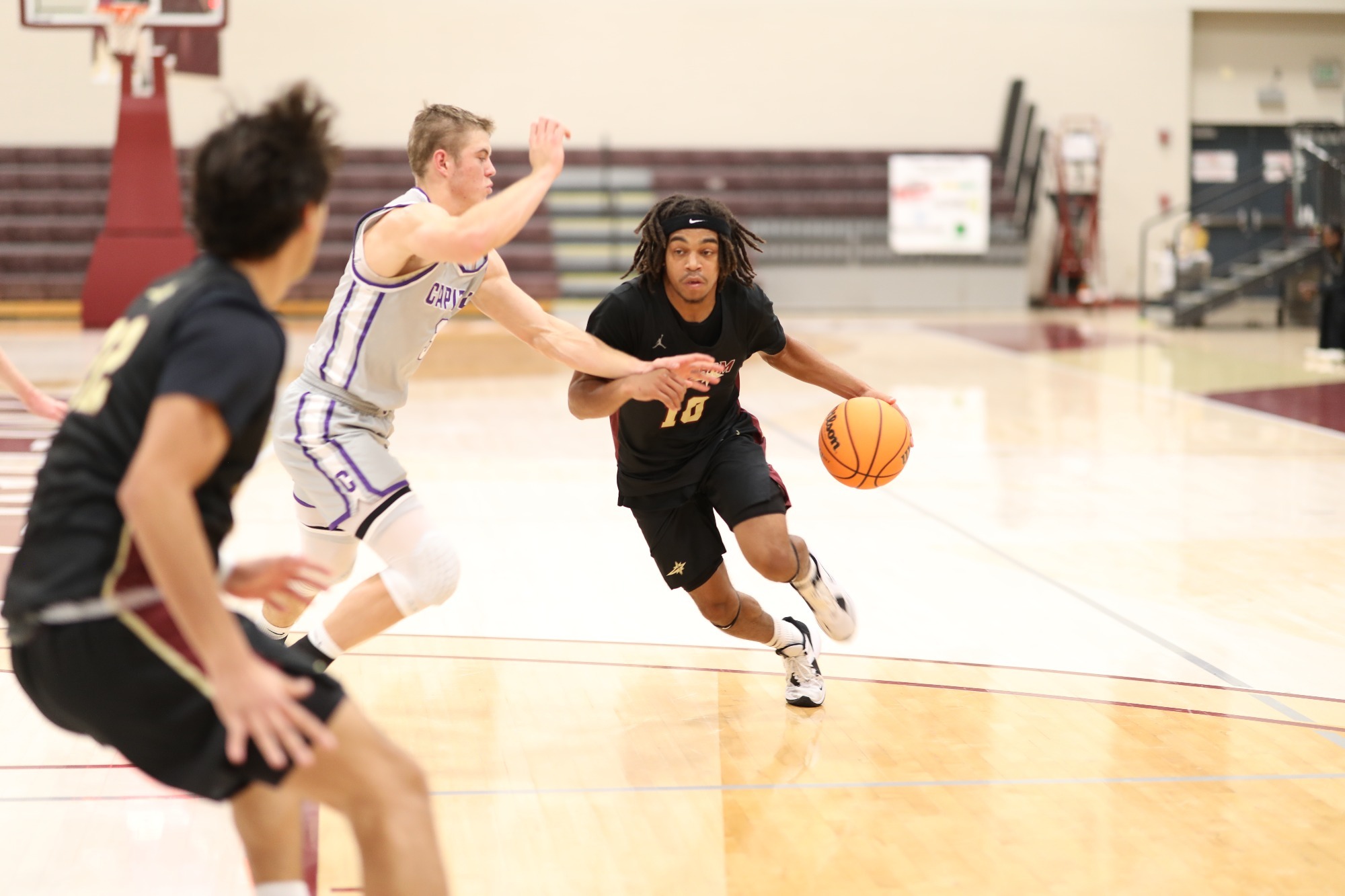 Walker goes for 21 in Quaker Bowl - Earlham College