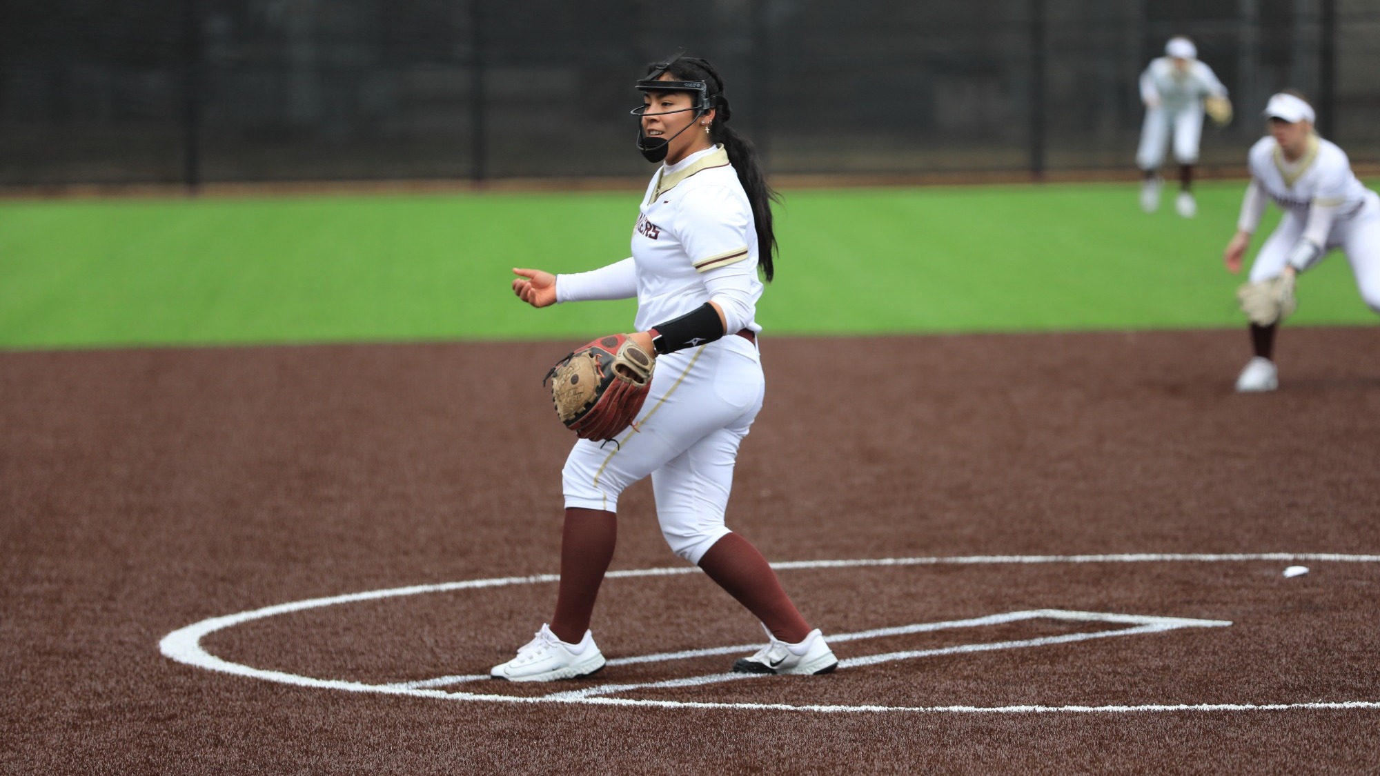 Softball splits with Centre - Earlham College