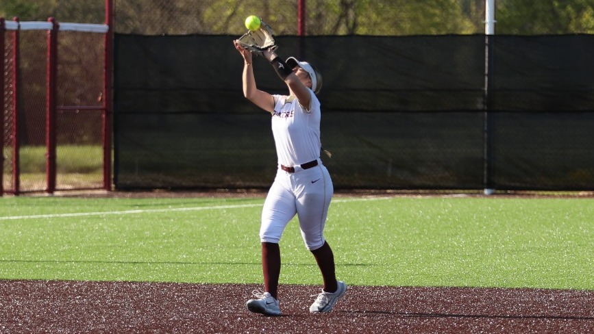 Softball splits at Kenyon - Earlham College