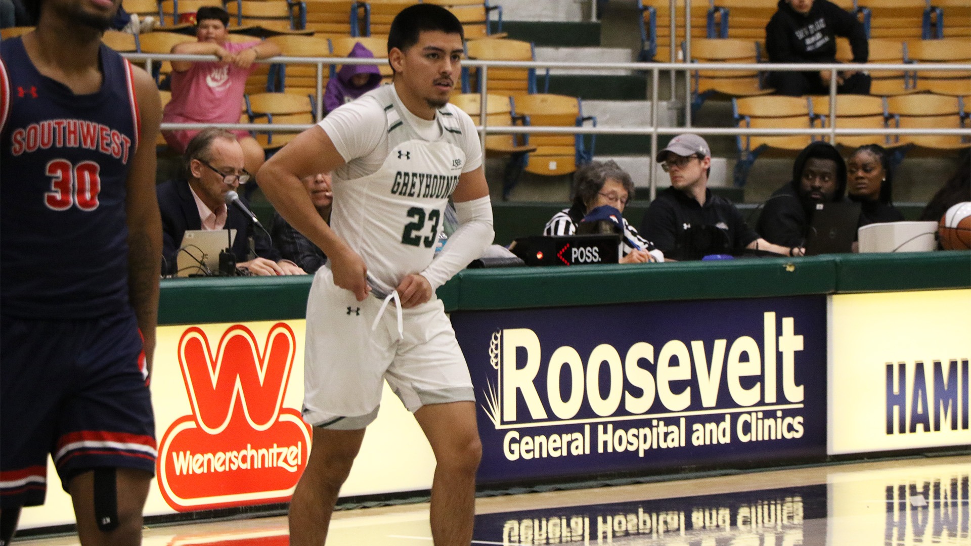 Sebastian Jimenez - 2022-23 - Men's Basketball - Eastern New Mexico ...