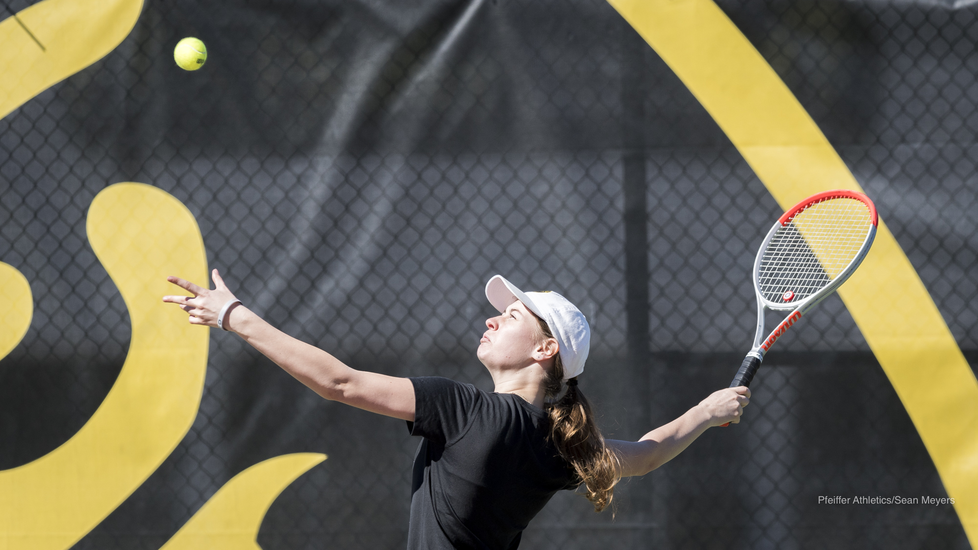 Women's Tennis Wins Over Meredith 7-2 - Pfeiffer University