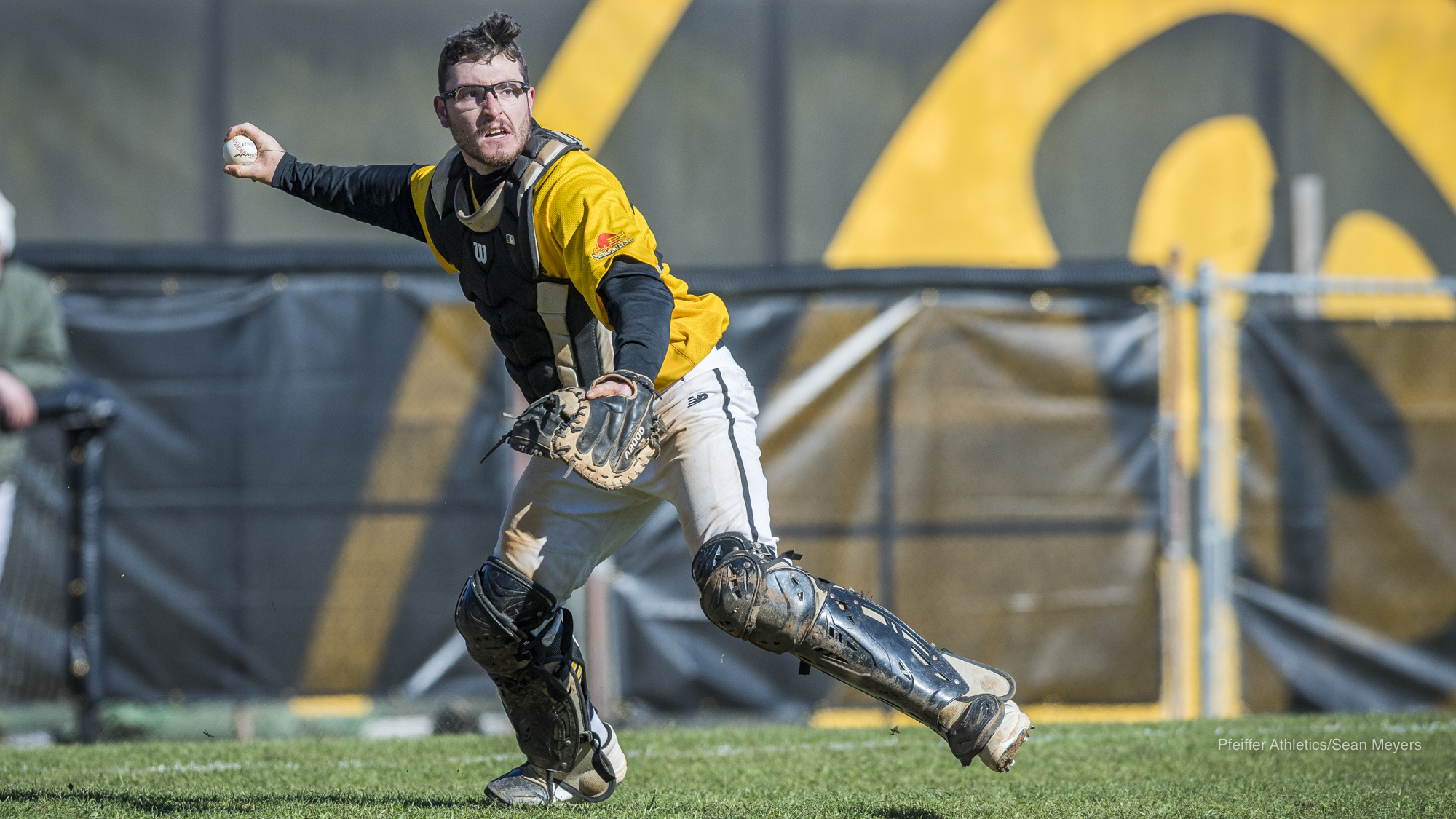 Falcon Baseball Splits Saturday Doubleheader at SVU - Pfeiffer University