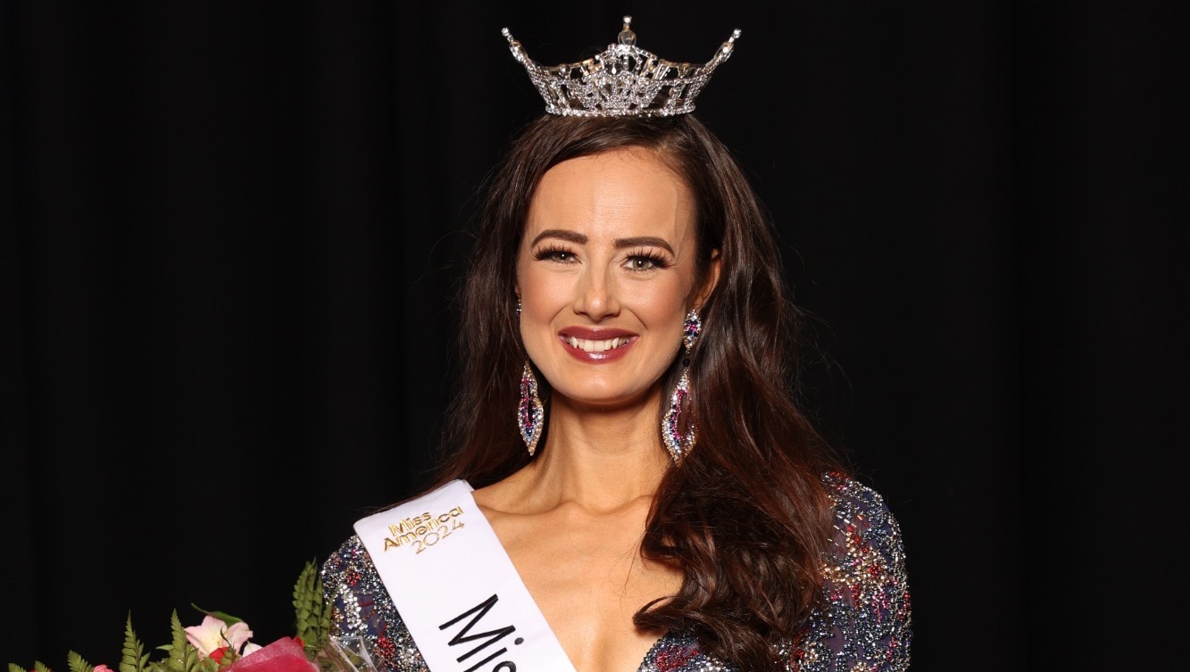 Pfeiffer Alumna Comes Back to Lead Cheerleading Program - Pfeiffer ...