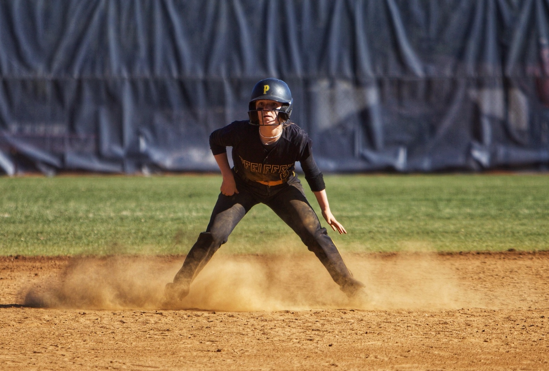 Falcon Softball Picks Up Road Sweep at Averett - Pfeiffer University