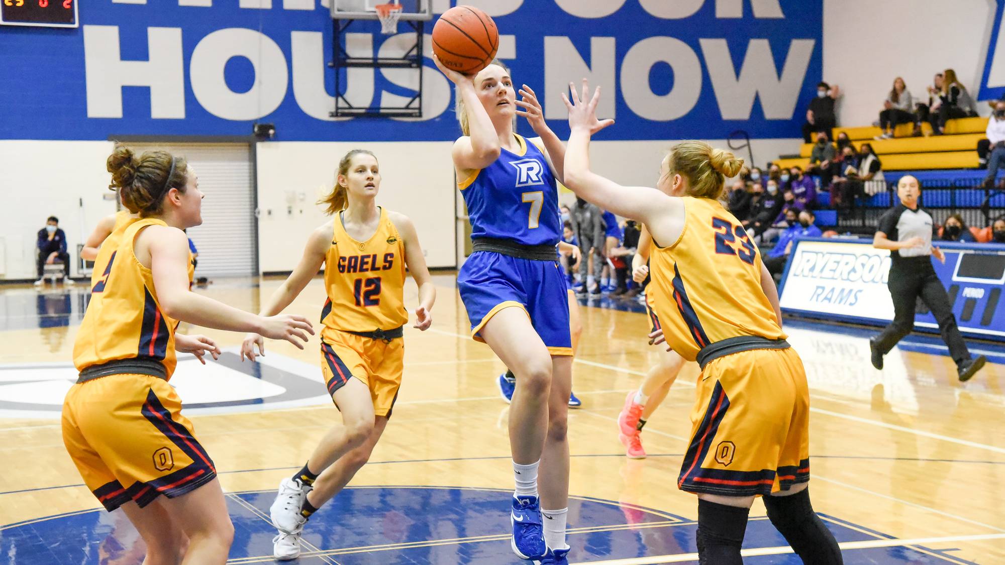 Queen's Women's Basketball fall to Rams - Queen's University Athletics