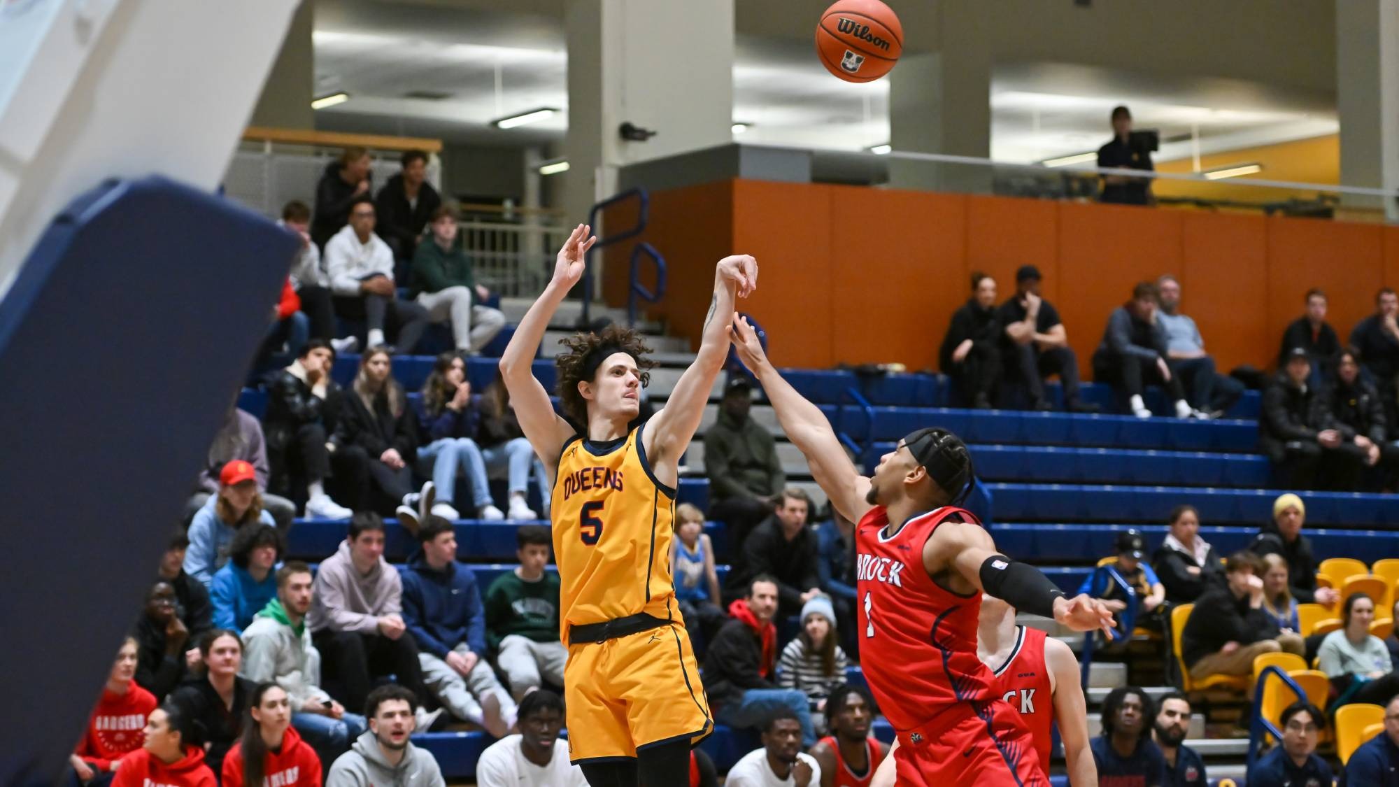 Queen's Men's Basketball defeat Brock to kick off second half of season ...
