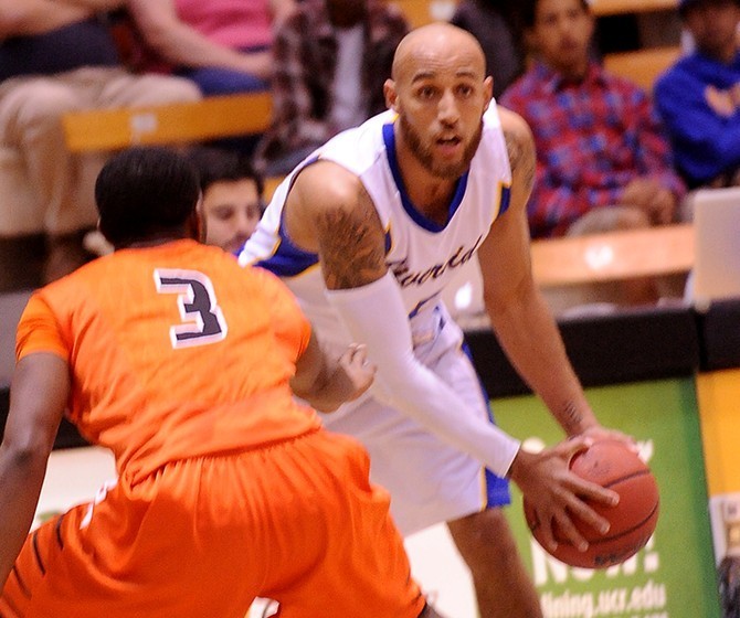 Chris Harriel - 2013-14 - Men's Basketball - UC Riverside Athletics