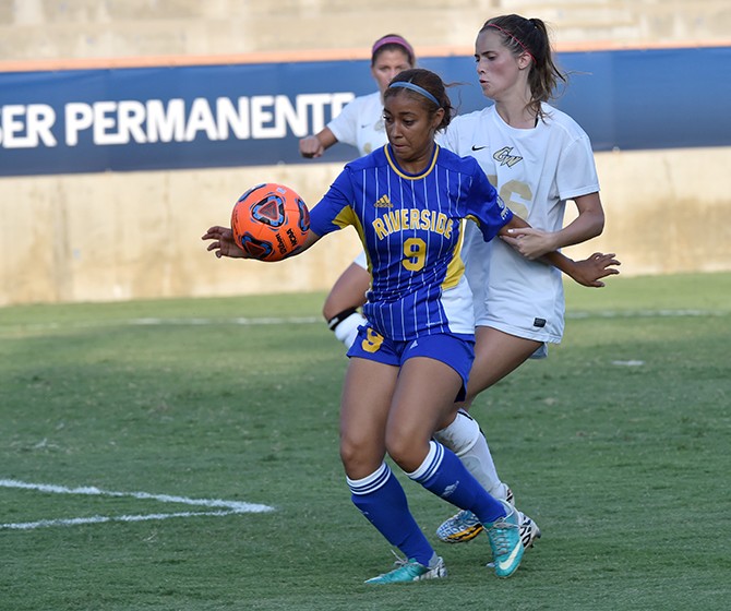 Danielle Lopez - 2016 - Women's Soccer - UC Riverside Athletics