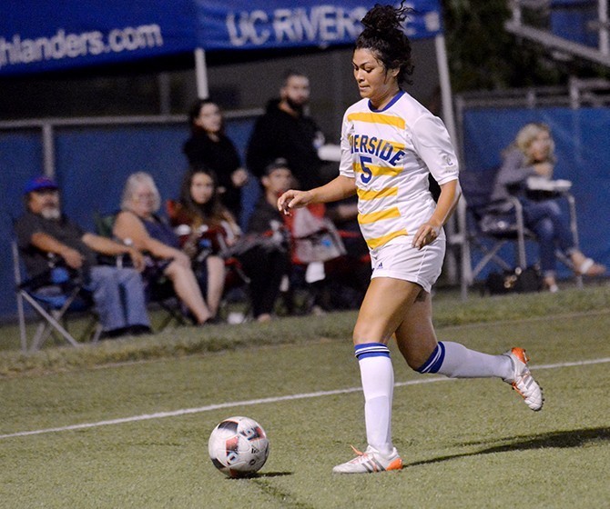 Hailey Maxwell - 2017 - Women's Soccer - UC Riverside Athletics