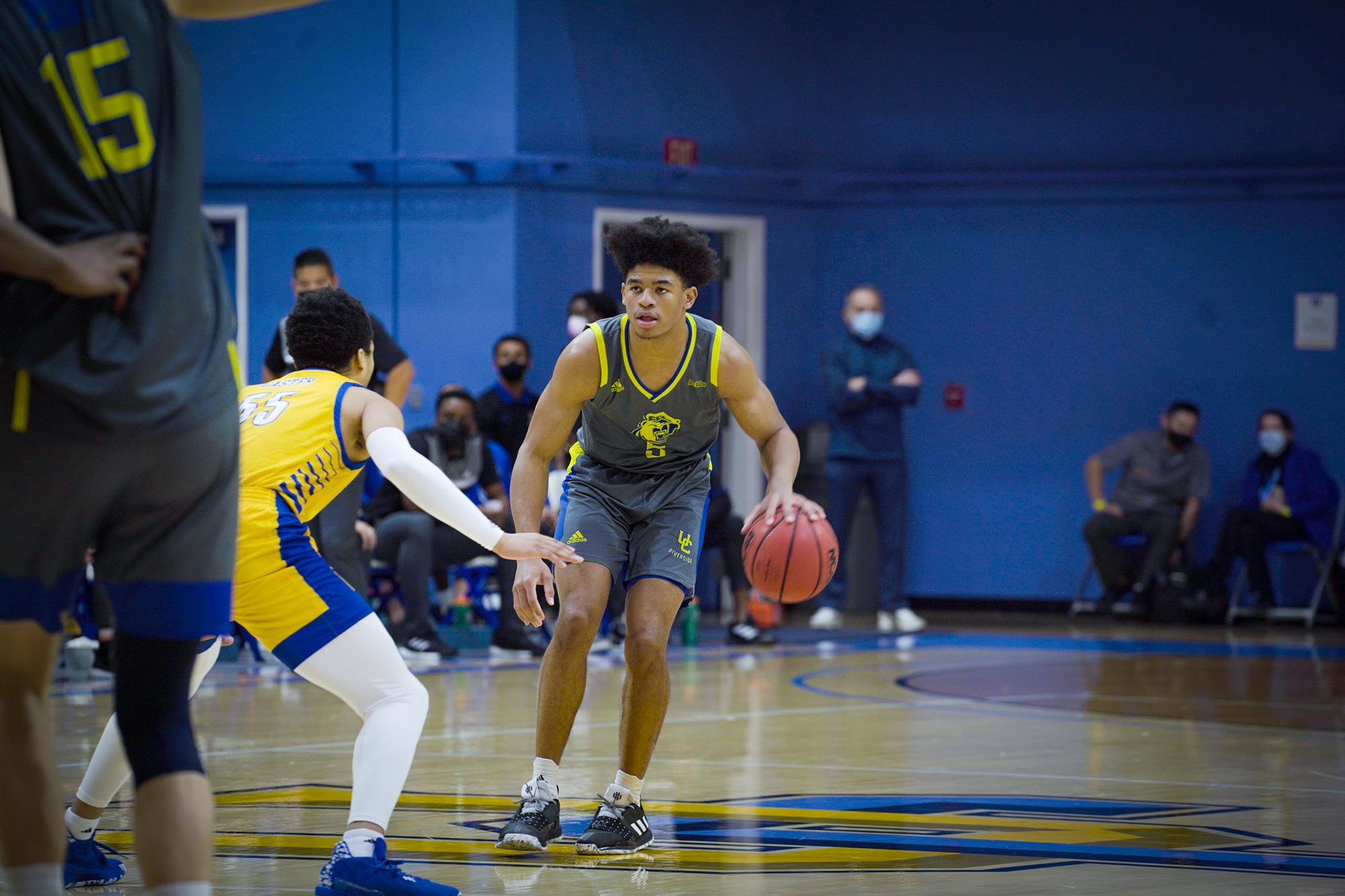 Highlanders Never Trail, Snap UCSB's 13-game Streak, 68-52 - UC Riverside Athletics