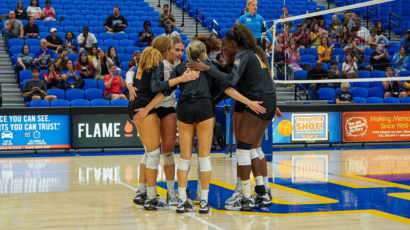 Volleyball Falls at Cal Poly - UC Riverside Athletics