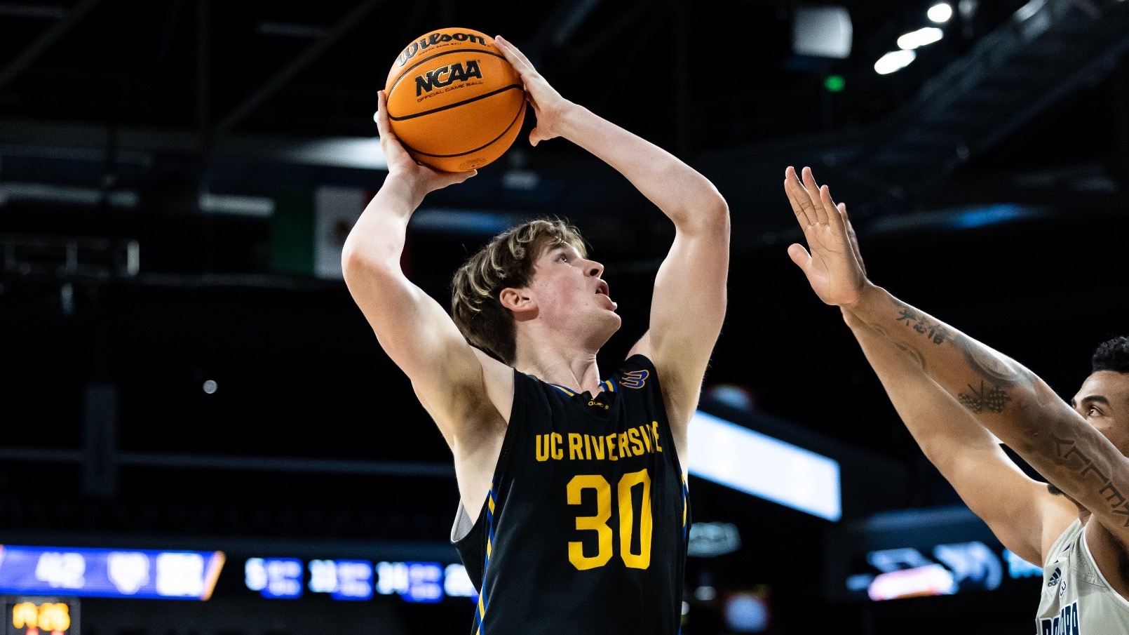 Lachlan Olbrich - 2022-23 - Men's Basketball - UC Riverside Athletics