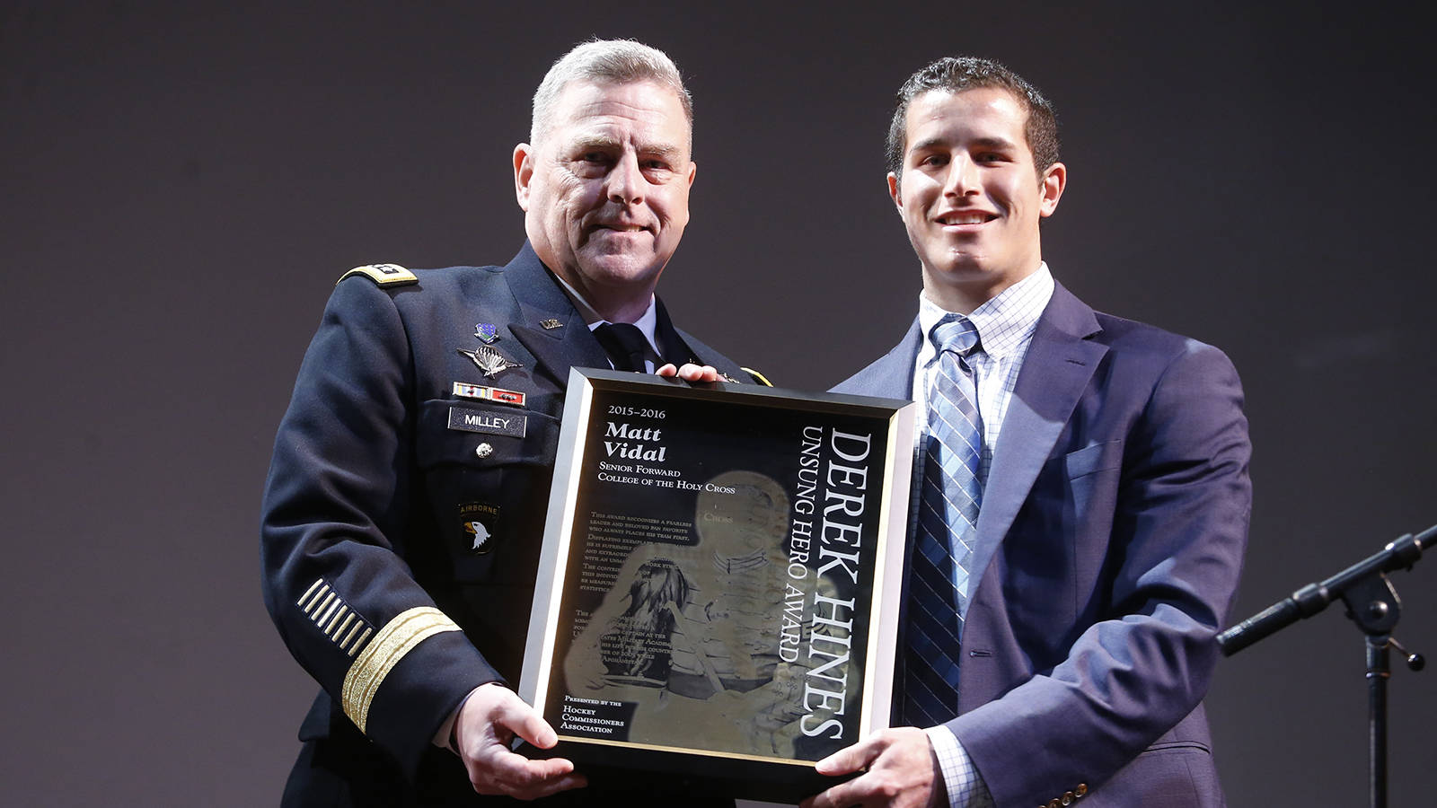 Matt Vidal Wins Derek Hines Unsung Hero Award - Holy Cross Athletics