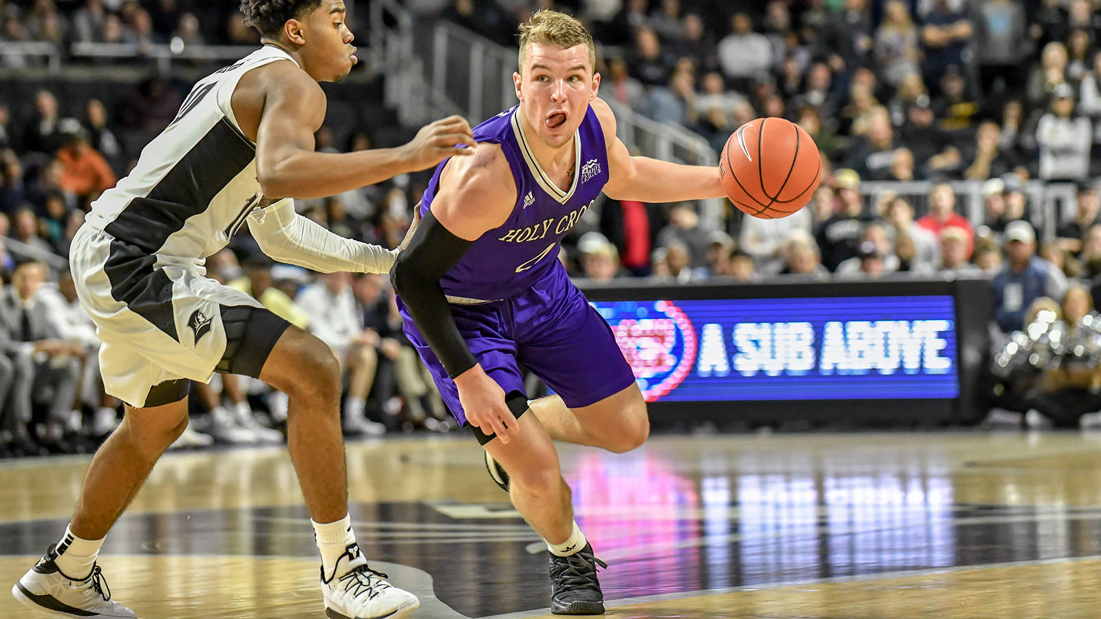 Holy Cross Comes Home to Face Fairleigh Dickinson - Holy Cross Athletics