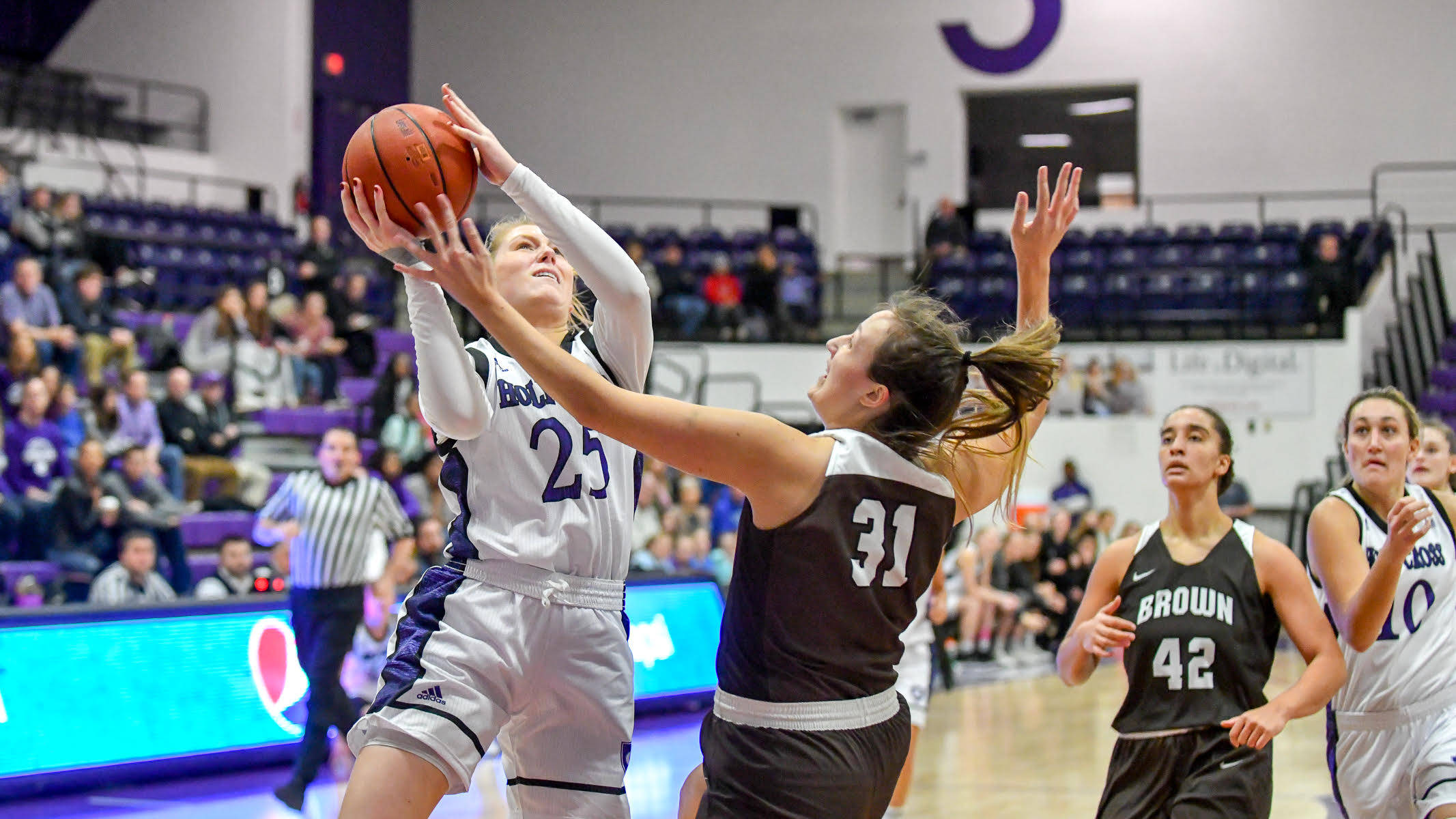 Women's Basketball Closes Out Nonconference Play with Win At Bryant ...