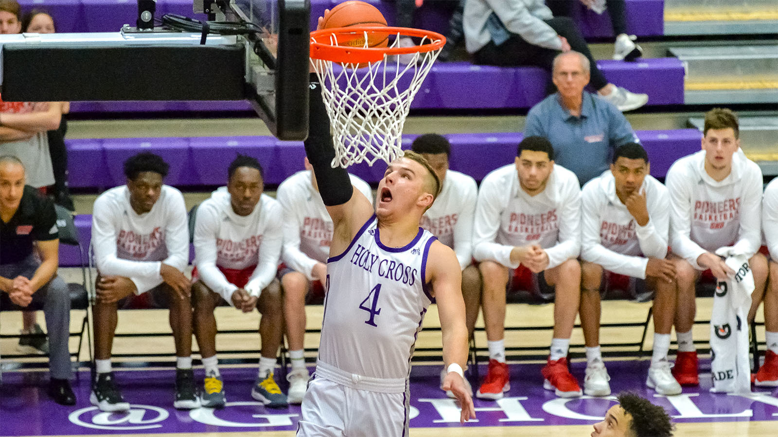 Crusaders Set for Saturday Showdown with Loyola - Holy Cross Athletics