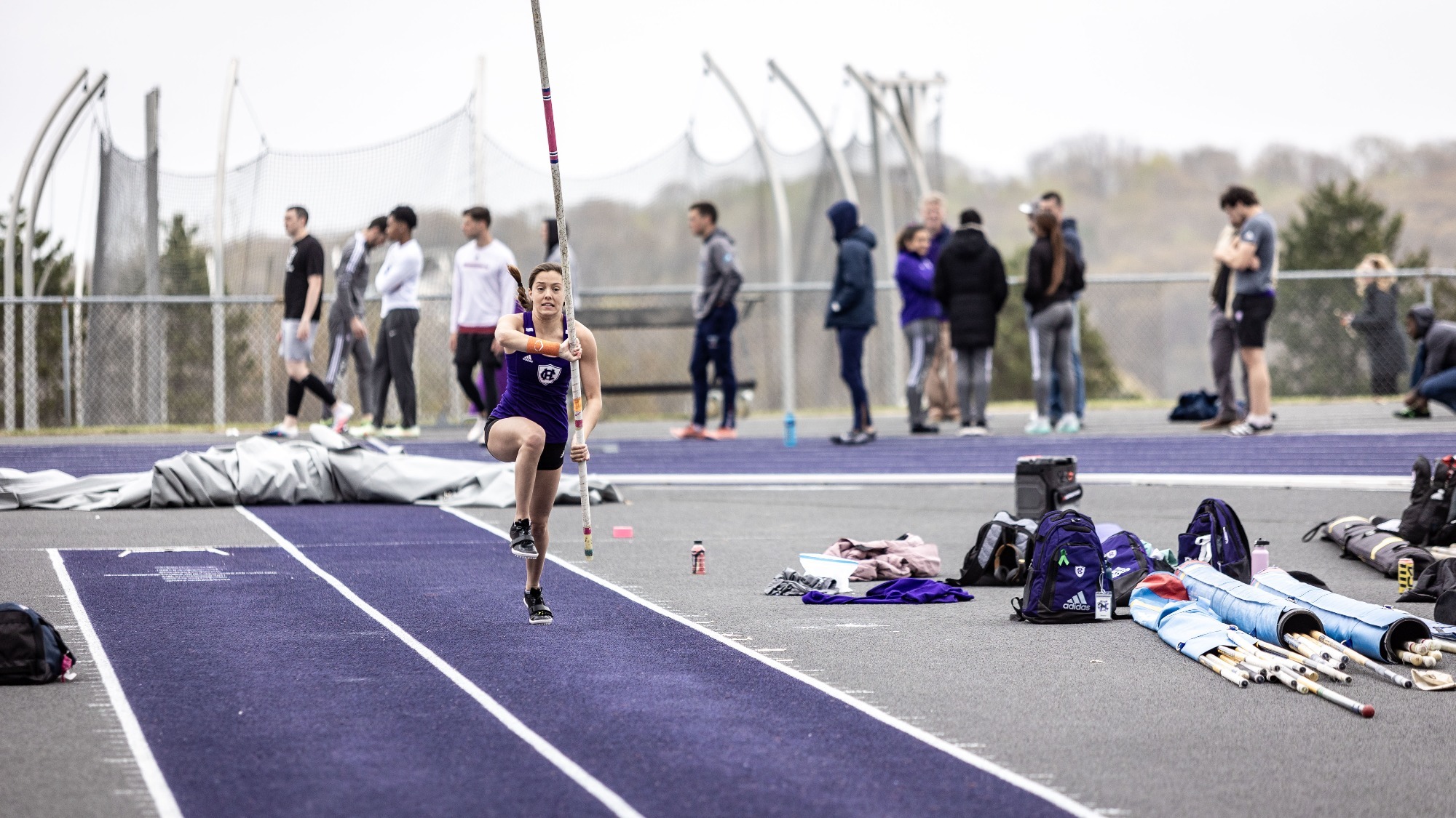 Annie Lineberger - 2022-23 - Women's Track & Field - Holy Cross Athletics