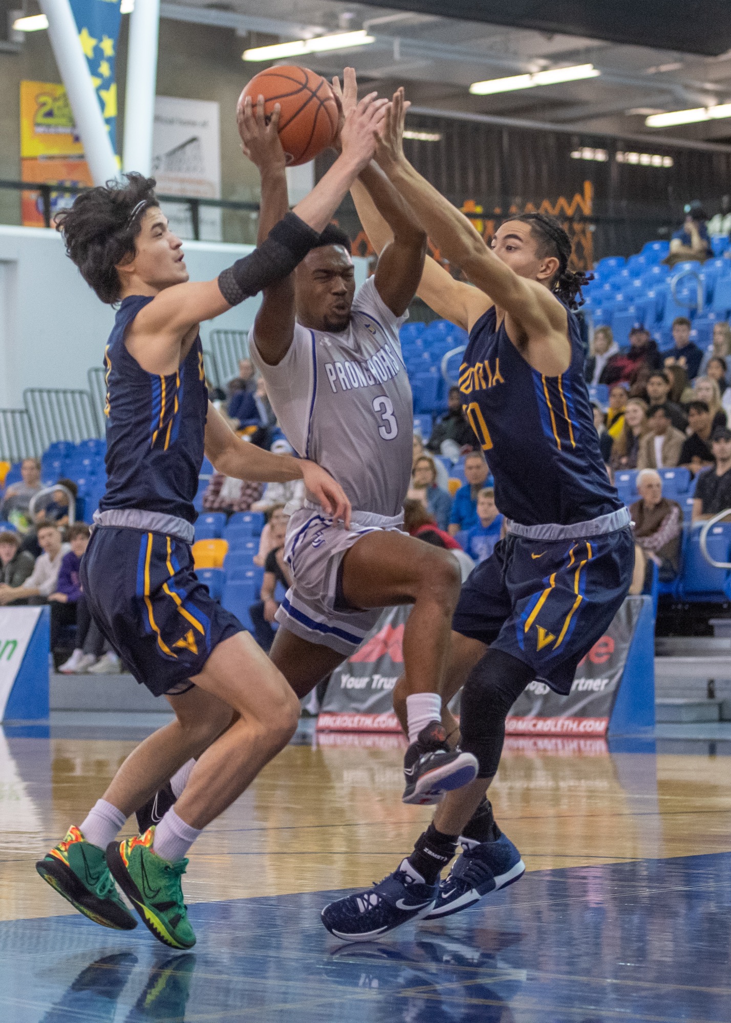 Horns frigid start freezes offence - University of Lethbridge Athletics