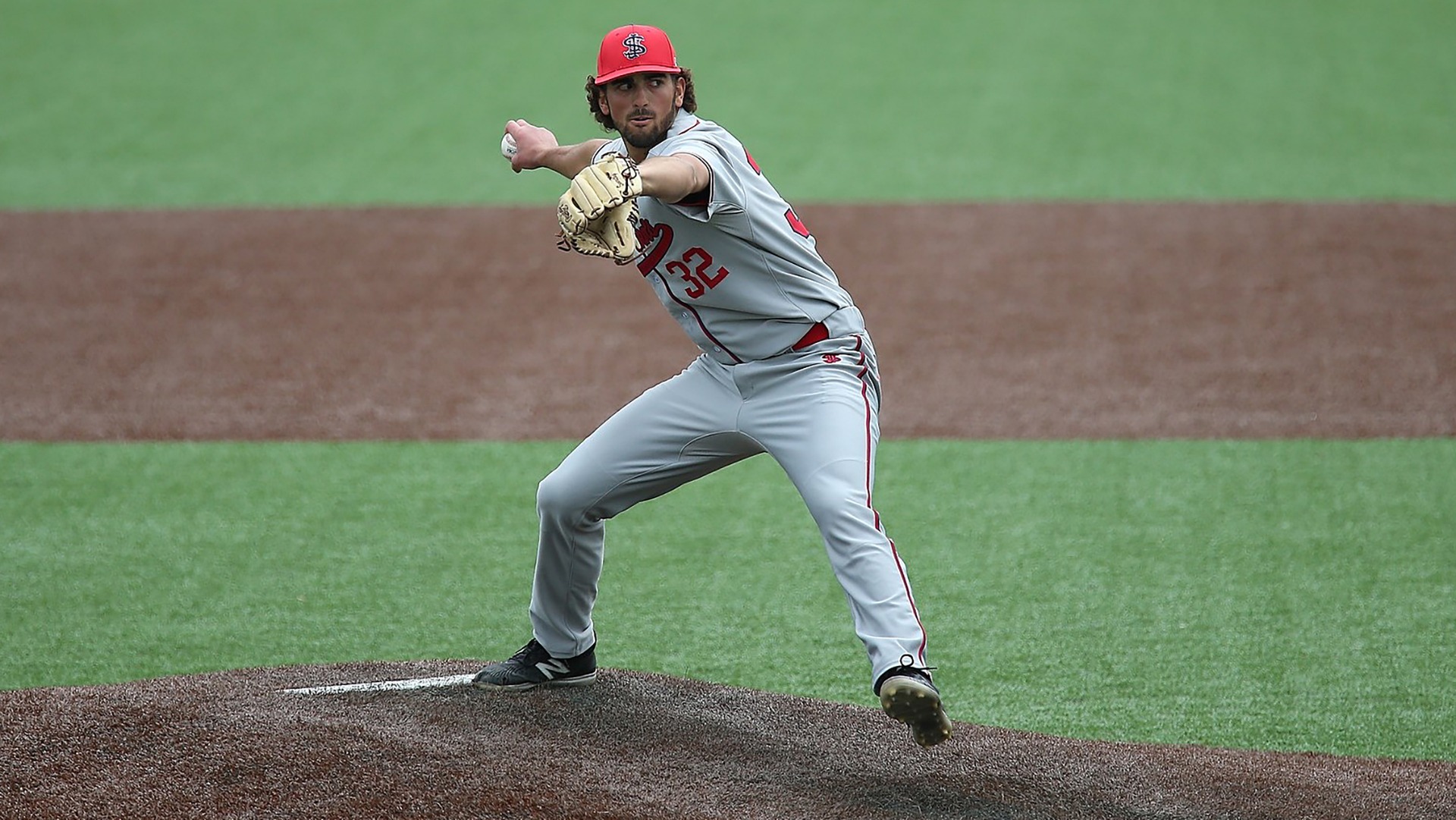 Key Hits Evade SJU in Season Finale - Saint John's University Athletics
